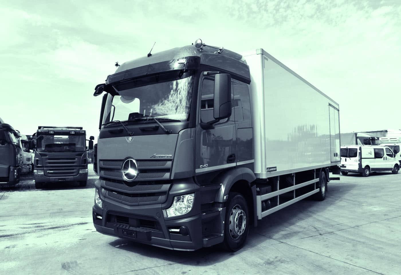 Kofferaufbau LKW gebraucht und LKW mit Kofferaufbau