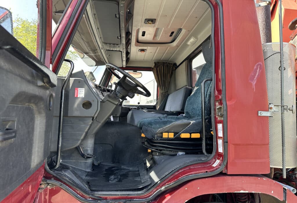 1988 Scania P 113 4x2 Kipper/Kran gebraucht